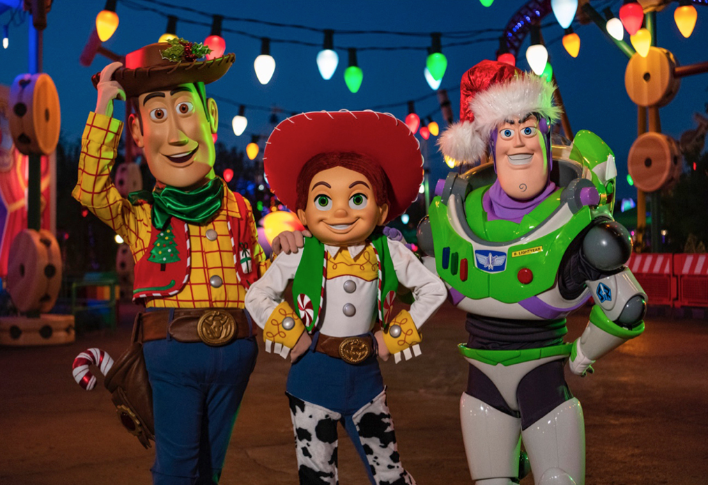 Toy Story Land Gets Ready for the Holidays with Newly Themed Decor ...